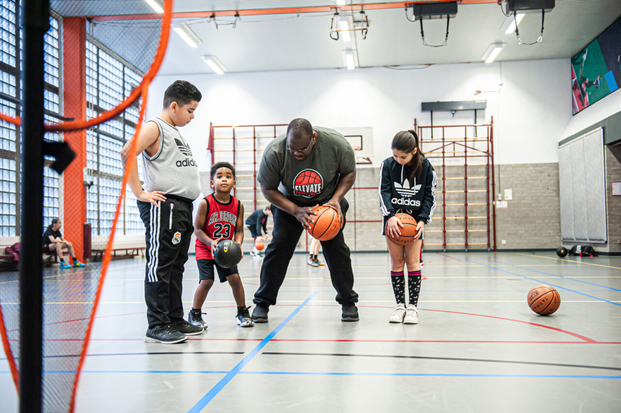 Home - elevatebasketball.nl